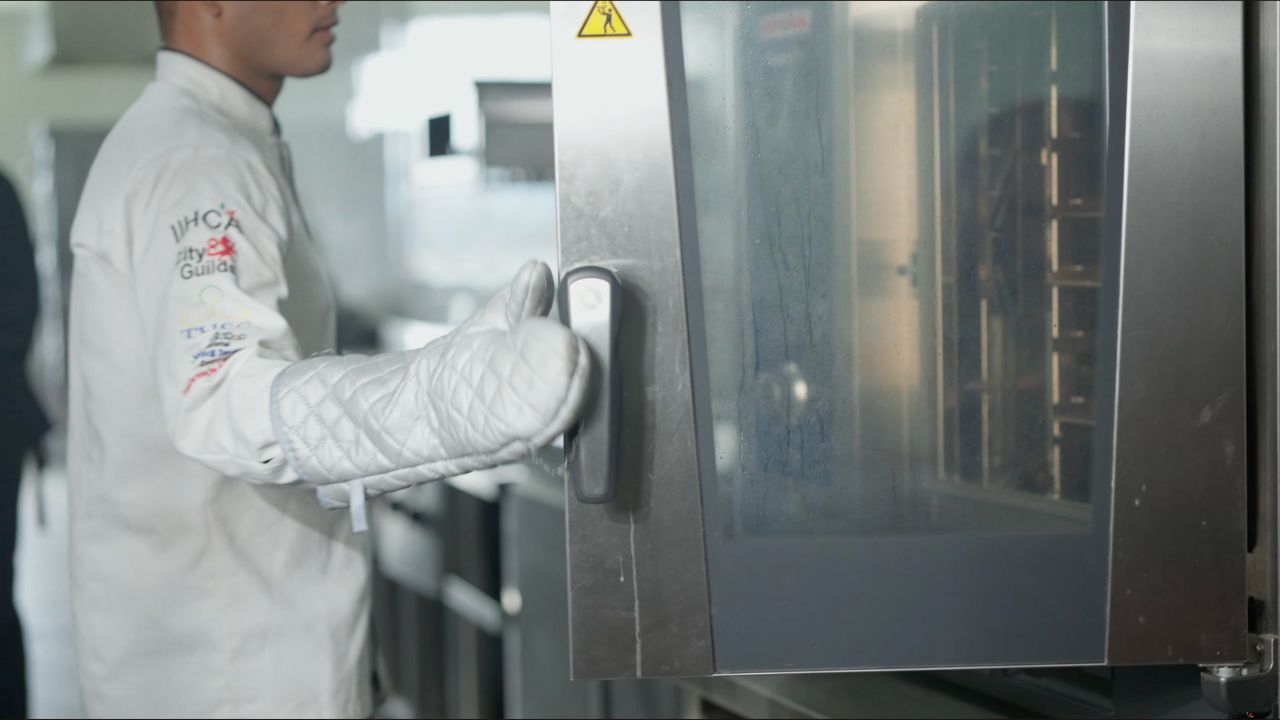 How to Become a Bakery Chef? - Ishtha Institute of Hospitality and ...