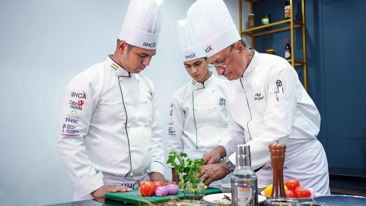 What is the Salary of Chef in India Per Month? - Ishtha Institute of ...